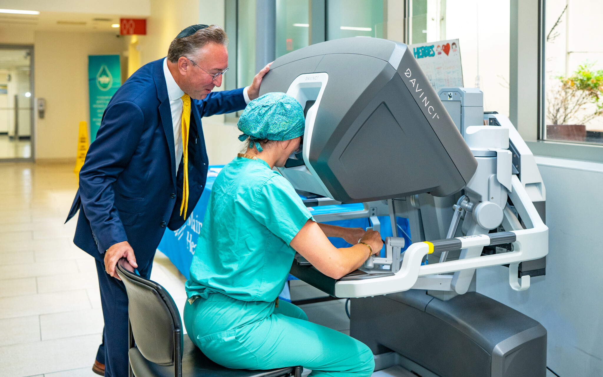 Maimonides Expands Brooklyn’s Largest Robotic Surgery Program ...